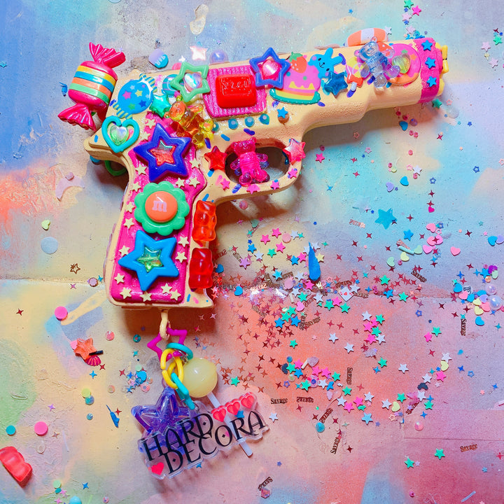 HARD DECORA: BE AGGRESSIVELY CUTE – Hard Decora